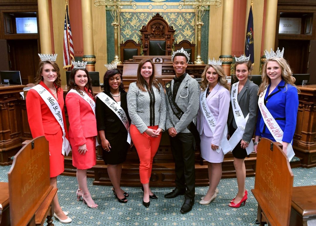 Rep. Wendzel welcomes Blossomtime Court to Capitol - MI House Republicans