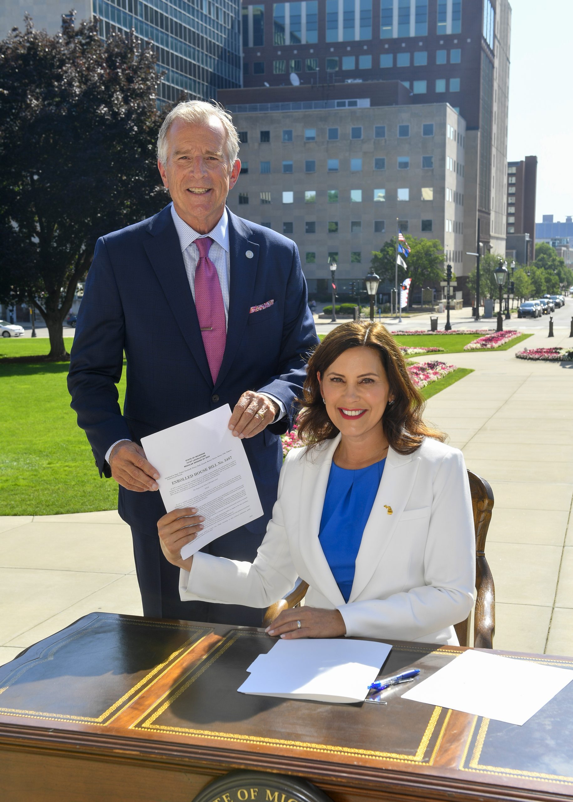 Rep. Tisdel strengthens protections for online shoppers in Michigan law