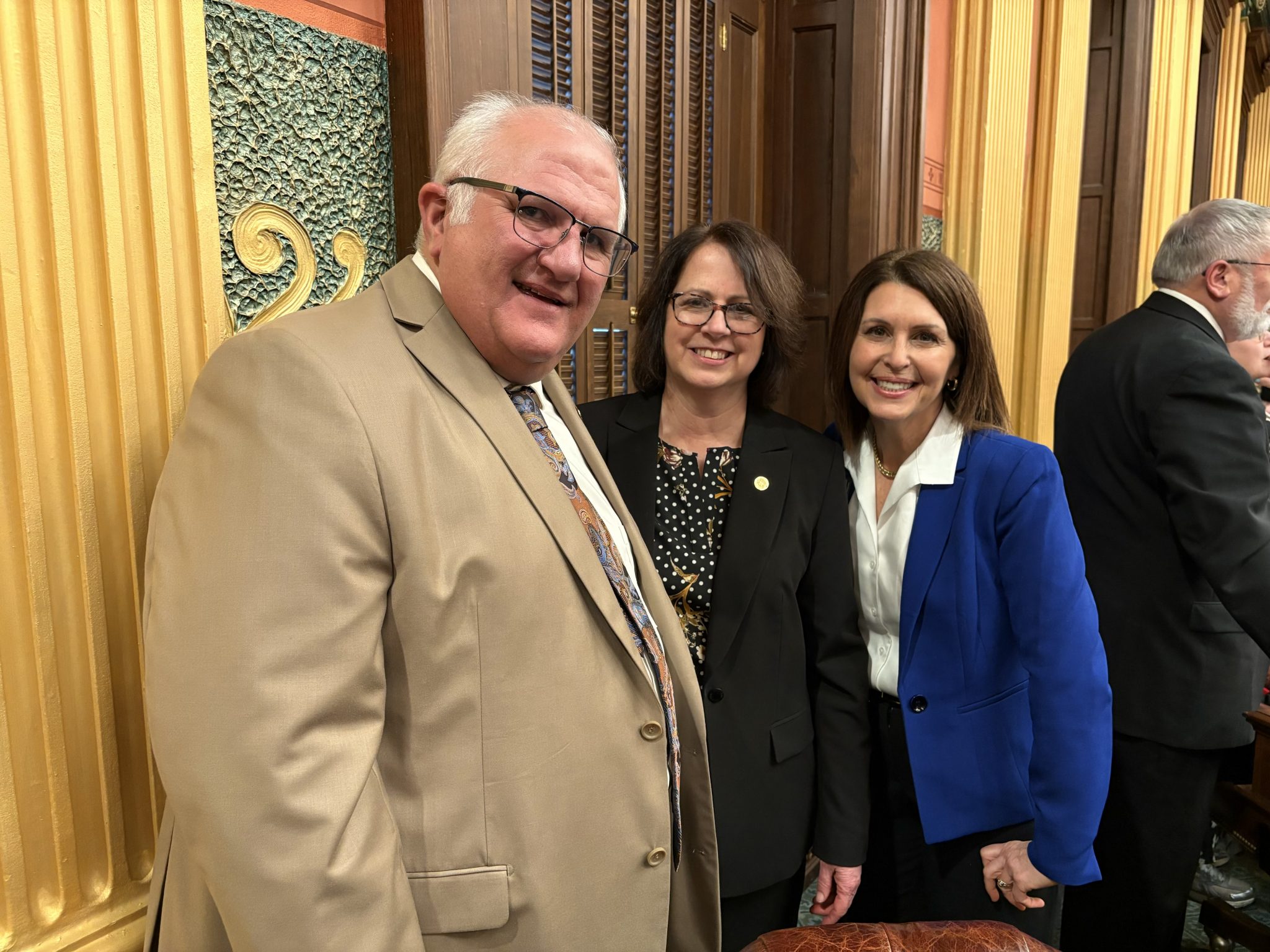 Rep. Jenkins-Arno takes oath of office - MI House Republicans